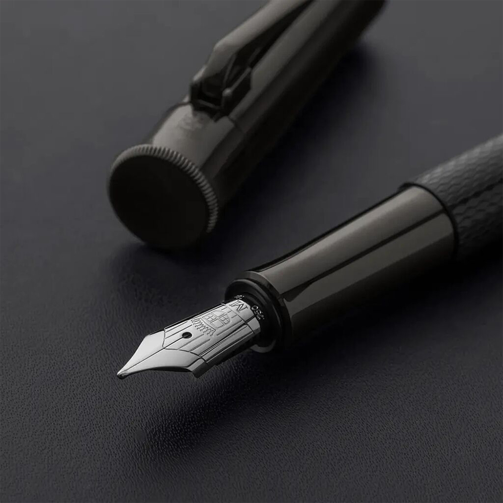 Guilloche Black Edition fountain pen * Graf von Faber-Castell - Graf von Faber-Castell - Writing ...